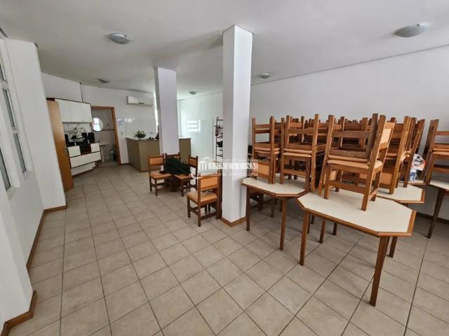 Excelente apartamento central, perto de tudo, com box duplo