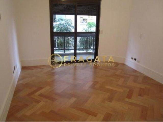 Excelente Apartamento á venda, 3 suítes, 2 vagas 210,21m² Vila Nova Conceição