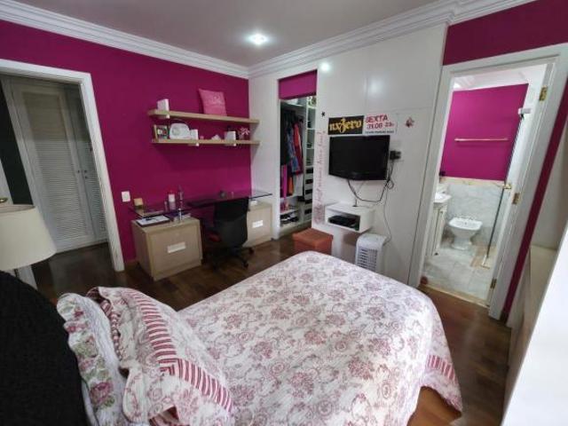Excelente Apartamento à venda, Vila Mariana, 4 suítes 6 banheiros 4 garagens 4 varandas. São Paulo
