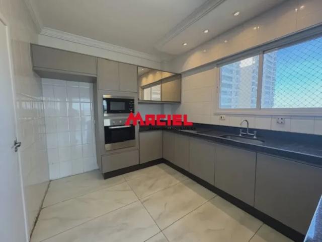 Excelente Apartamento à Venda com Vista para o Banhado? Lazer de Clube e 3 Vagas de Garagem