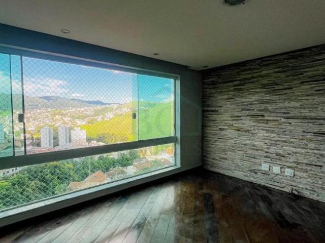 Excelente apartamento á venda de 120m² no Jardim Centenário em Poços de Caldas MG