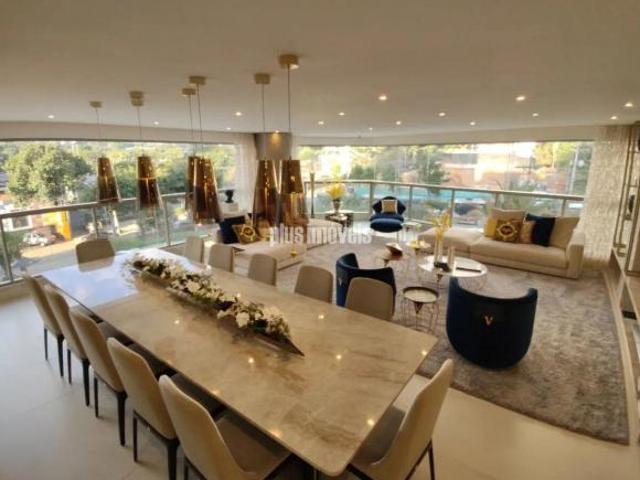 Excelente apartamento a venda em Moema