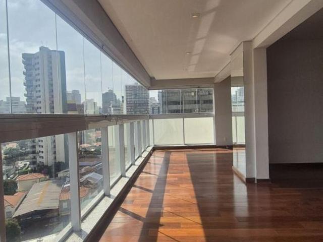 Excelente apartamento à venda em Perdizes com 127m², 3 vagas próximo ao Bourbon Shopping