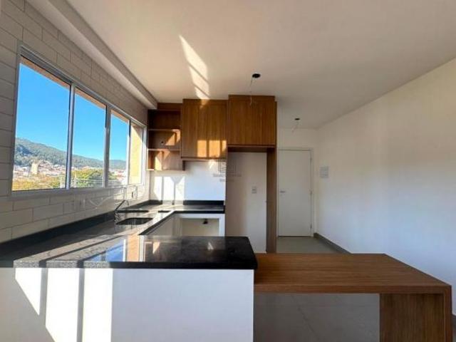 Excelente Apartamento à Venda na Região Central