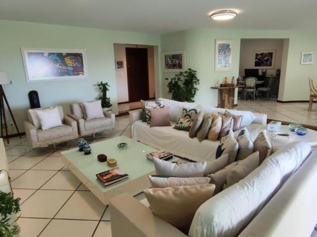 Excelente apartamento à Venda no Club Náutica Tortugas Enseada no Guarujá | Q.