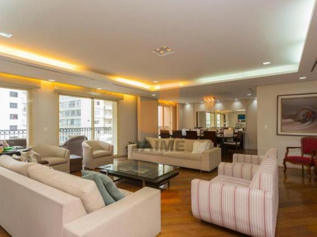Excelente apartamento, amplo e ensolarado com 4 suítes e 5 vagas Santa Cecília