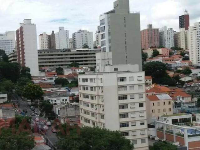 Excelente apartamento bem arejado, iluminado e espaçoso. 01 Vaga de garagem andar alto 02 dorm 100 m
