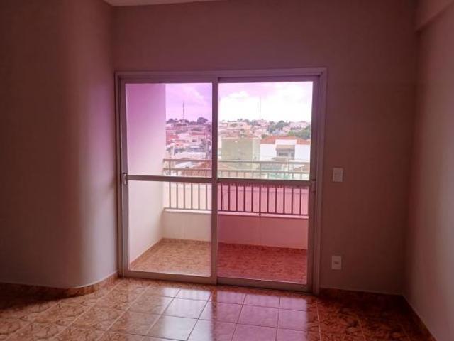 EXCELENTE APARTAMENTO GRANDE * ÓTIMA LOCALIZAÇÃO
