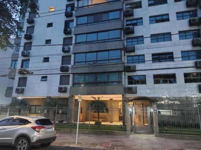 Excelente apartamento de 3 dormitórios, 1 suíte e 2 vagas no bairro Tristeza