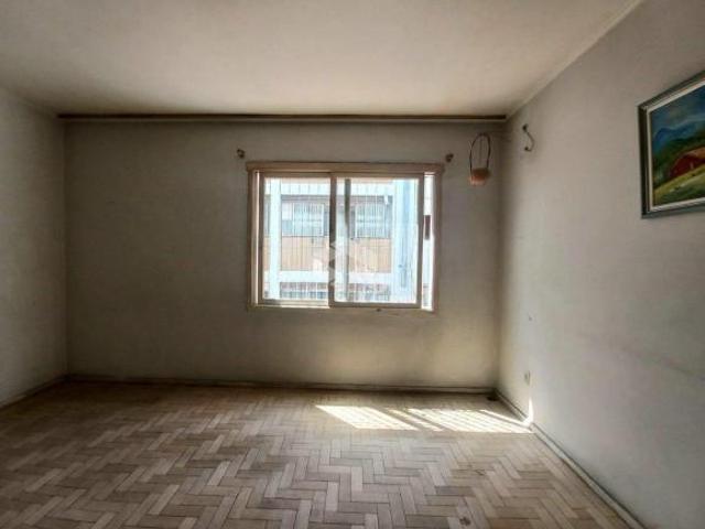 Excelente apartamento de 3 dormitórios, 2 banheiros próximo a Rótula do Papa