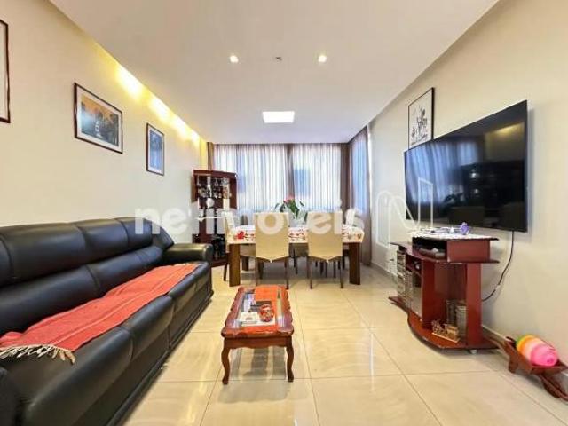 Excelente apartamento de 3 quartos com elevador no Santo André