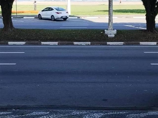 Excelente apartamento de 03 dormitórios, sendo 01 suíte, 02 sacadas, 01 vaga de garagem rotativa, pr