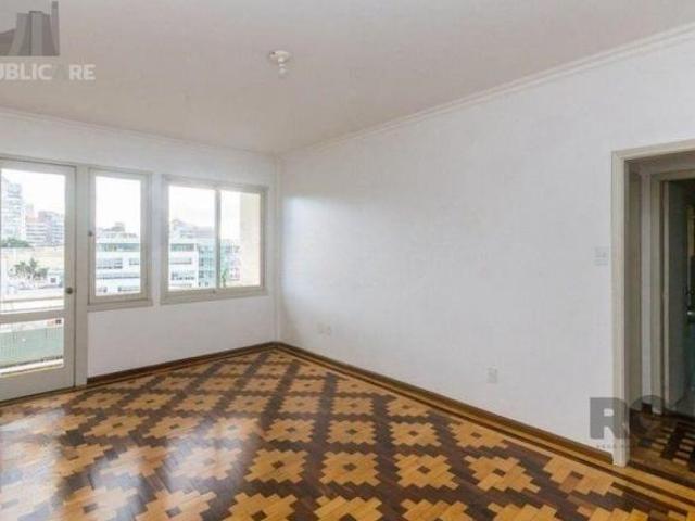 Excelente apartamento de 126m² com 3 dormitórios e sacada