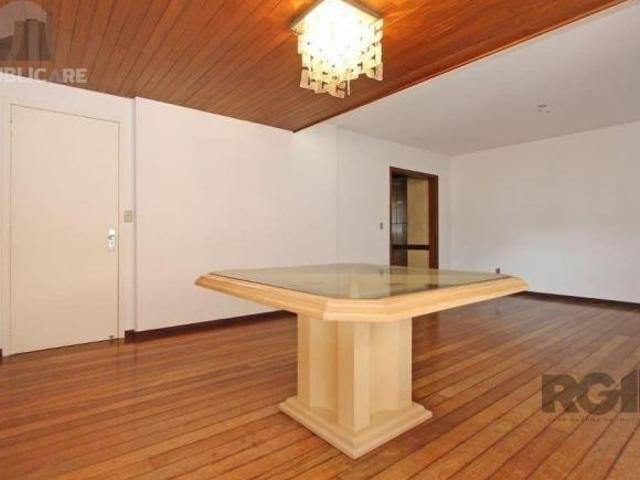 Excelente apartamento de 148m² com 3 dormitórios e 2 vagas