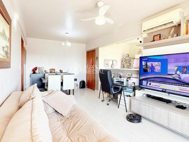 Excelente apartamento de 1 dormitório com vaga e sol o dia todo!
