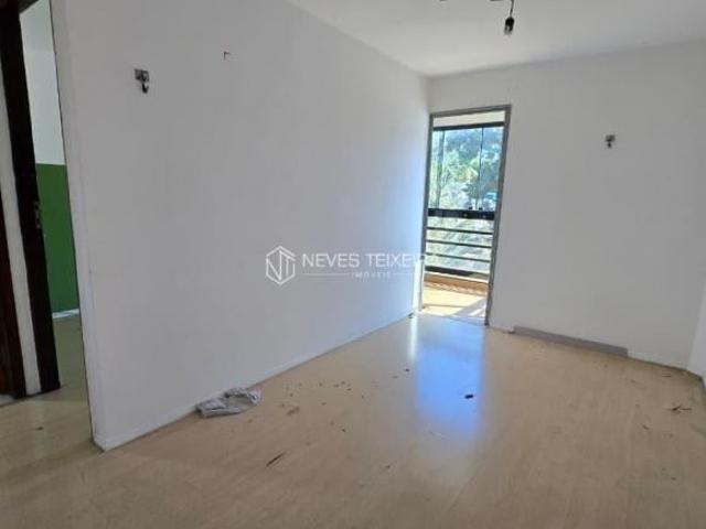 EXCELENTE APARTAMENTO DE 1 QUARTO COM VARANDA, ELEVADOR E VISTA LIVRE NA SCRS 504 ASA SUL