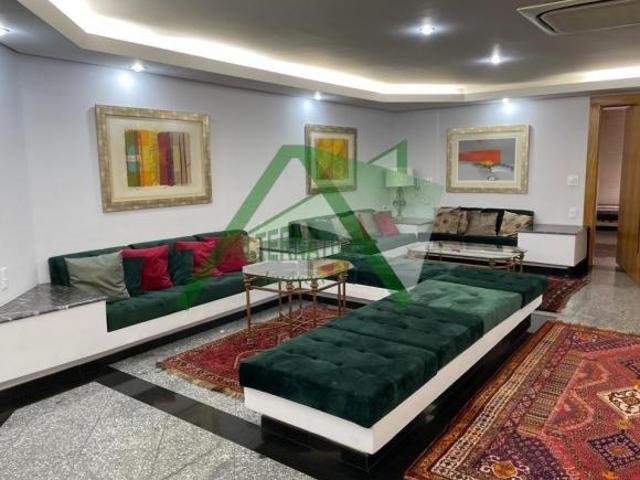 Excelente apartamento de 206m² com 3 suítes no Bairro Barcelona!
