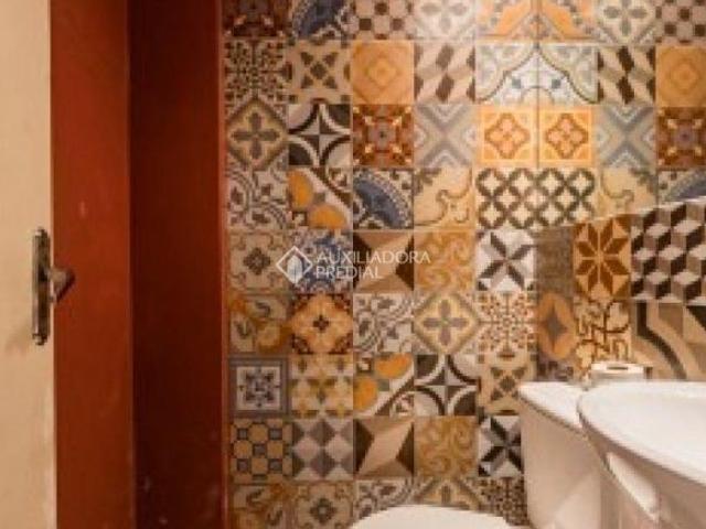 Excelente apartamento de 2 dormitórios, com sala ampla no centro histórico