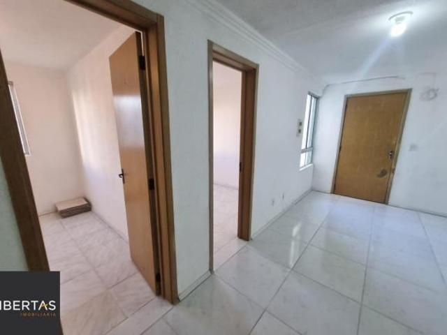 Excelente apartamento de 2 dormitórios, desocupado para venda no bairro Parteno