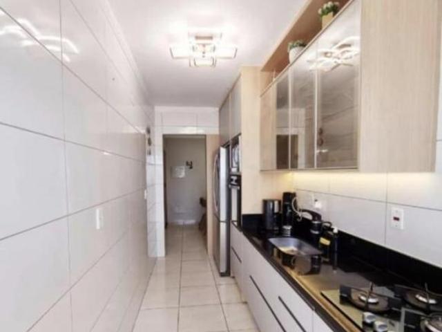 Excelente apartamento de 2 dormitórios e com móveis planejados na Vila Guilhermina!