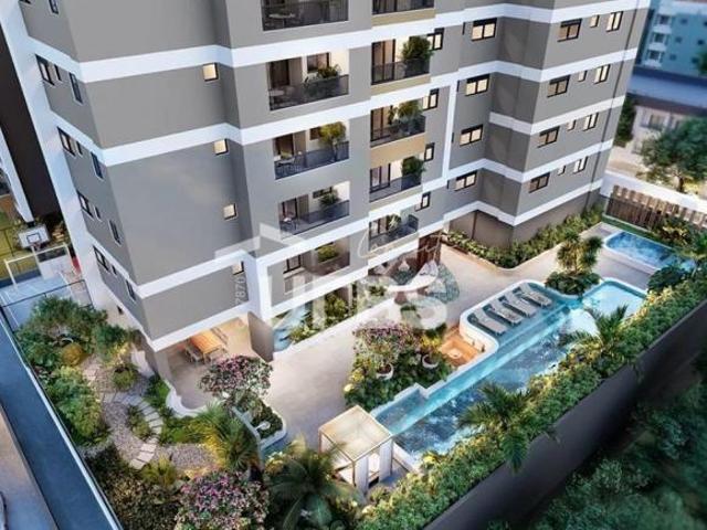Excelente apartamento de 2 quartos, sendo 1 suíte e 1 vaga de garagem no Setor Bueno, a poucas quadr