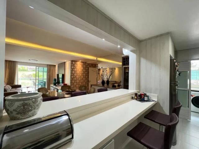 Excelente apartamento de 4 dormitórios, no Cacupé