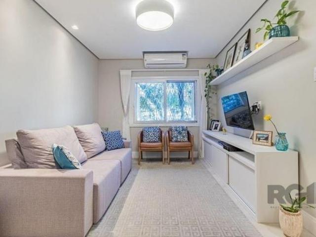 Excelente apartamento de 70m² com 2 dormitórios no Menino Deus