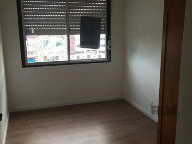 Excelente apartamento de dois dormitórios no bairro Bom Jesus em Porto Alegre
