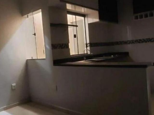 EXCELENTE APARTAMENTO DE DOIS QUARTOS COM VARANDA!