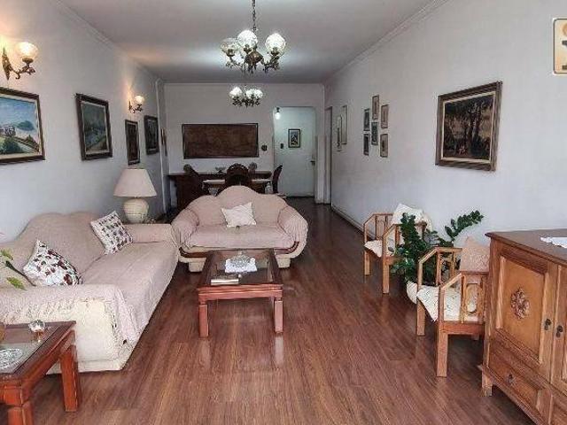 Excelente apartamento de frente no Gonzaga, com 3 quartos 1 suíte, sala ampla, copa cozinha, dep