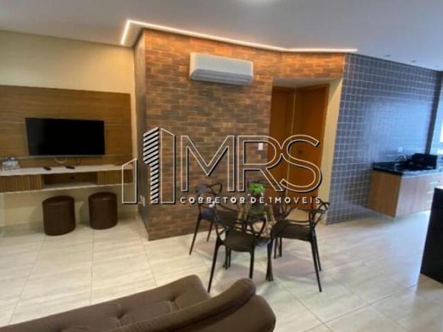 Excelente apartamento decorado de 1 dormitório, prédio frente mar no Maracanã!