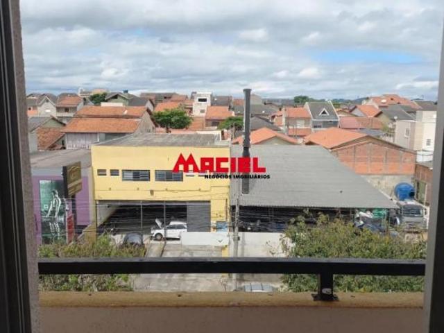 Excelente apartamento duplex com 3 dormitórios sendo 1 suíte Laguna Hills Gisele Martins