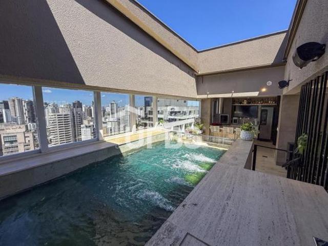 Excelente apartamento duplex de alto padrão, localizado no Setor Marista, com 339m² de área privativ