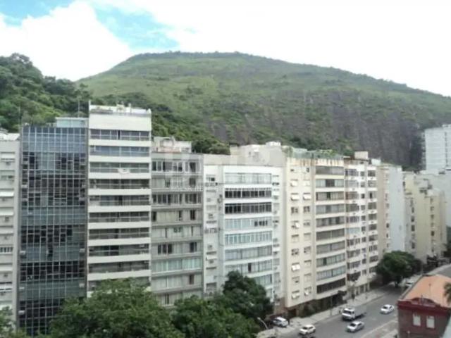 Excelente apartamento em Copacabana Numa área privilegiada do bairro, bem em frente do Metrô Canta