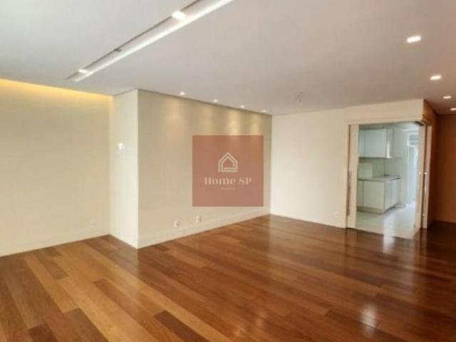 Excelente apartamento em Moema Pássaros com 173m²