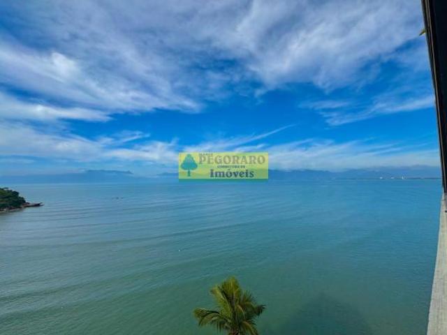 Excelente Apartamento Frente Mar com vista para a Pedra do Jacaré à venda na Prainha em Caraguatatub