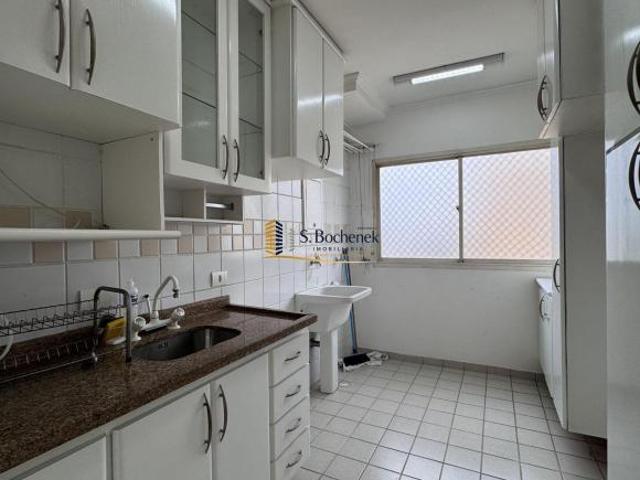 Excelente apartamento locação Ed. Victoria c/ 3 dormitórios + 2 vagas