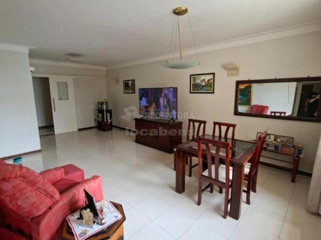 Excelente apartamento mobiliado no Centro com 4 dormitórios