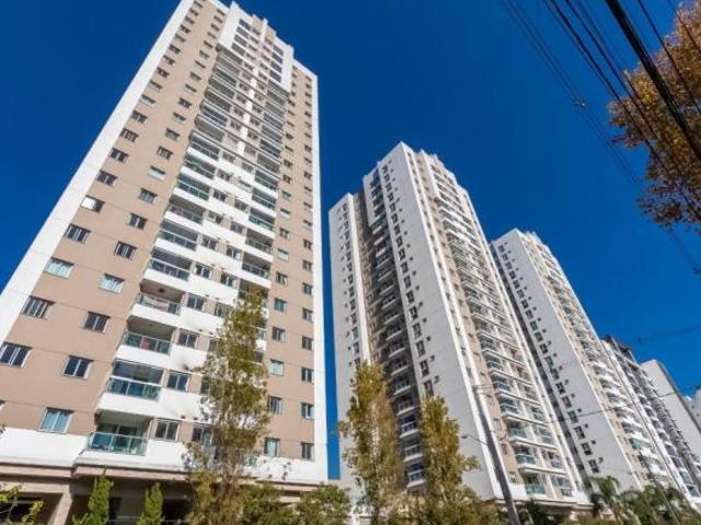 EXCELENTE APARTAMENTO MOBILIADO EM CONDOMÍNIO CLUBE