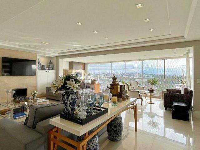 Excelente apartamento mobiliado, 3 suítes, 3 vagas infra de clube, Central Parque