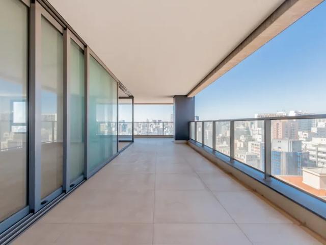 EXCELENTE APARTAMENTO NOVO 4 suítes, 5 VAGAS 340 metros quadrados Edifício Castel Del Monte