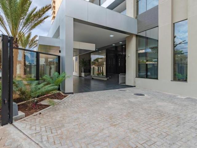 EXCELENTE APARTAMENTO NOVO NO BIGORRILHO !