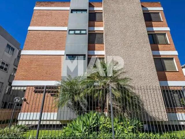 Excelente Apartamento no coração do Batel com 3 quartos e 2 vagas