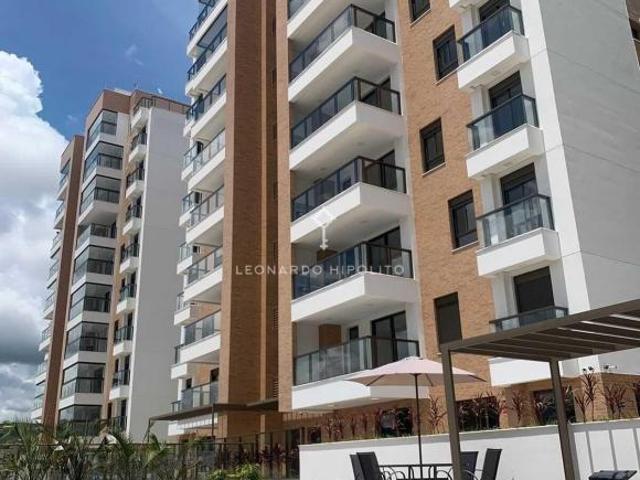 ️ Excelente Apartamento no Coração de Poços de Caldas, com Vista Deslumbrante para a Serra!