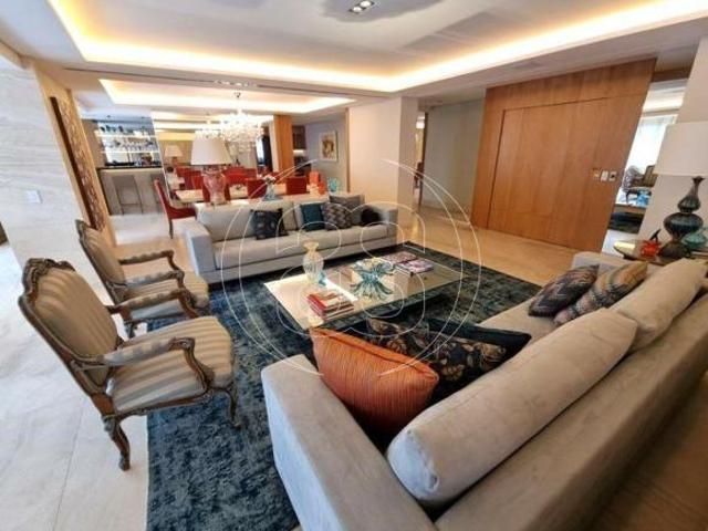 Excelente apartamento no Campo Belo