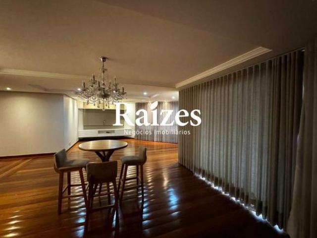 Excelente apartamento no Centro com 4 quartos sendo 2 suítes