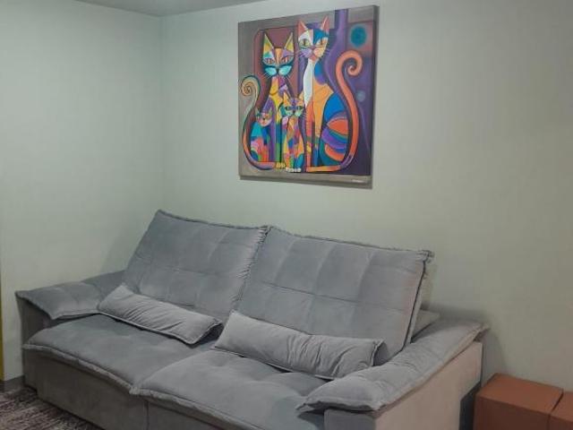 Excelente apartamento no centro com 2 quartos, 1 v