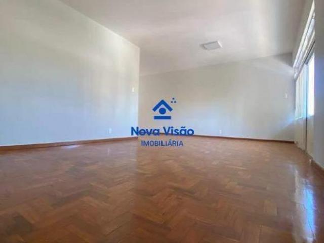 Excelente apartamento no Centro