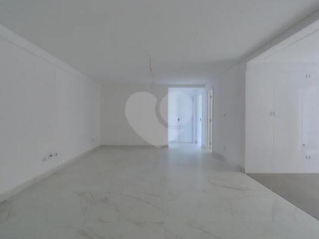 Excelente Apartamento no Água Verde