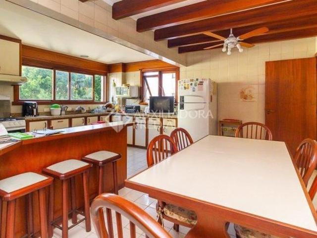 Excelente apartamento no bairro Menino Deus